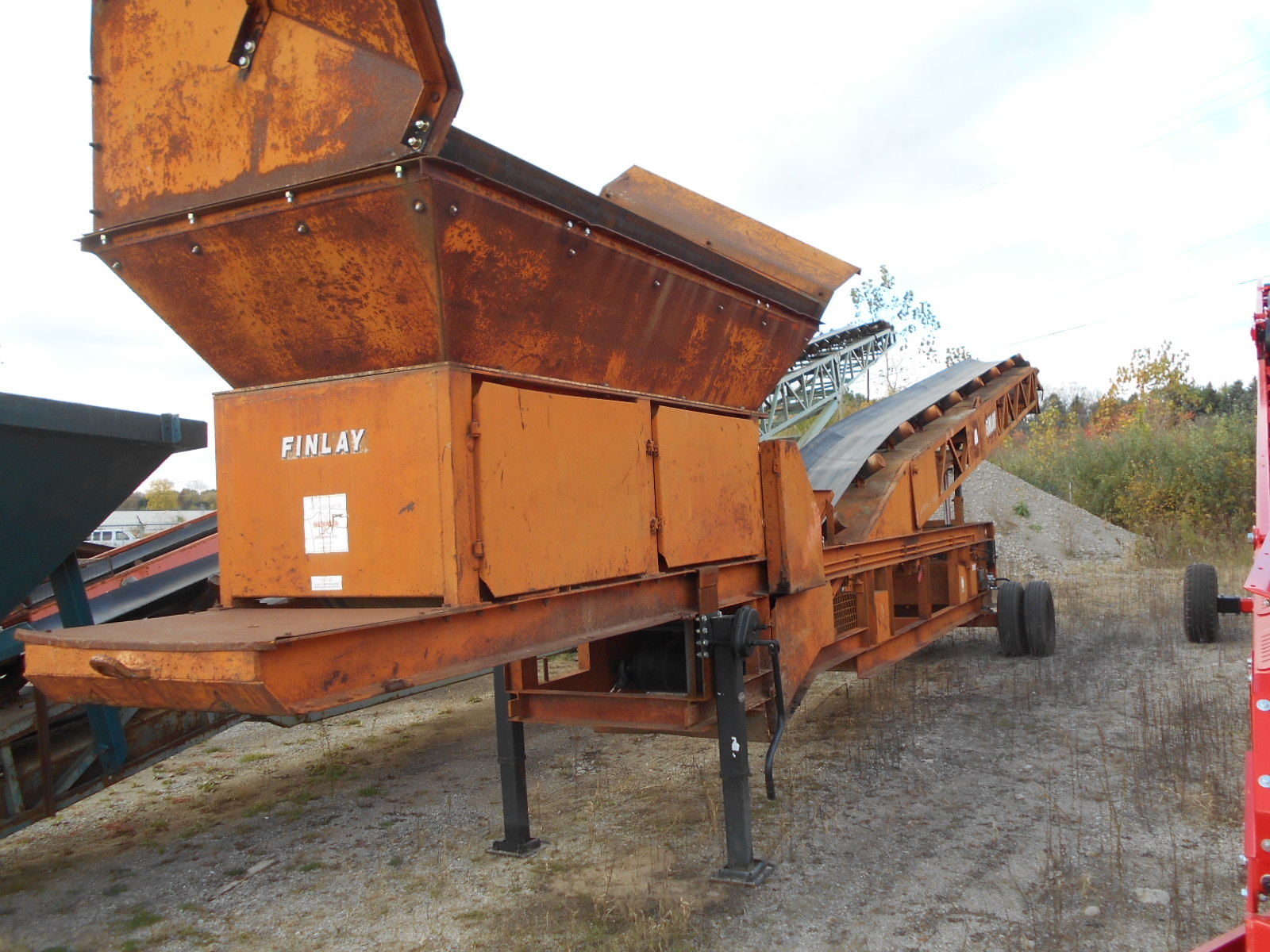 Portable Feed System | HiPoint Aggregate Equipment LLC